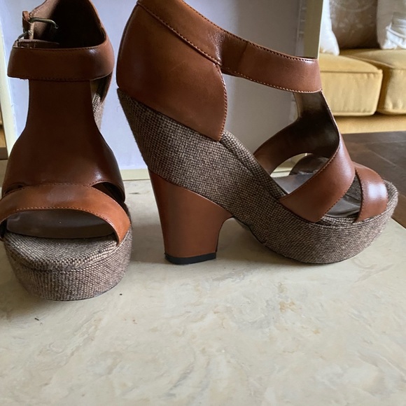 Charles David | Shoes | Tweed And Cognac Leather Color 4 Inch Platform ...